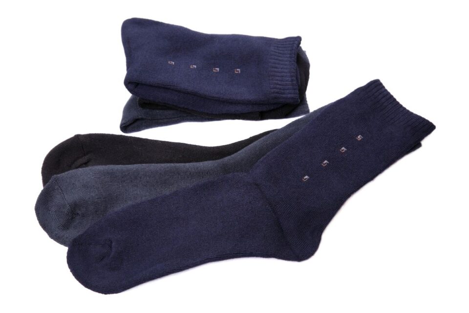 Synthetic vs Cotton Socks - What, Why and When to Wear? - Threadcurve